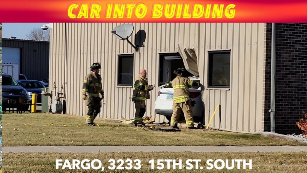 BREAKING NEWS: Cars Crashes Into Fargo Building - iNewZ
